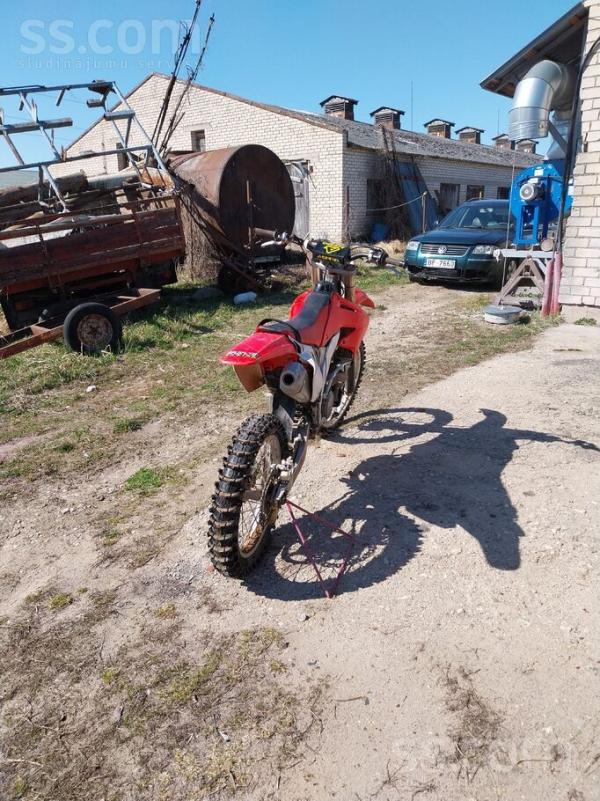 Honda CRF 450 2008 in Dobele, with an engine capacity of 0.45 L and mileage of 0 thousand km for 2000 €, photo 4 on AUTOMOTO.COM.LV