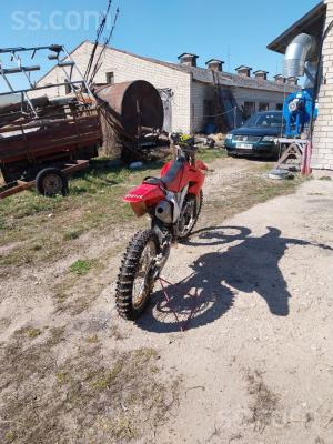 Honda CRF 450 2008 in Dobele, with an engine capacity of 0.45 L and mileage of 0 thousand km for 2000 €, photo 5 on AUTOMOTO.COM.LV