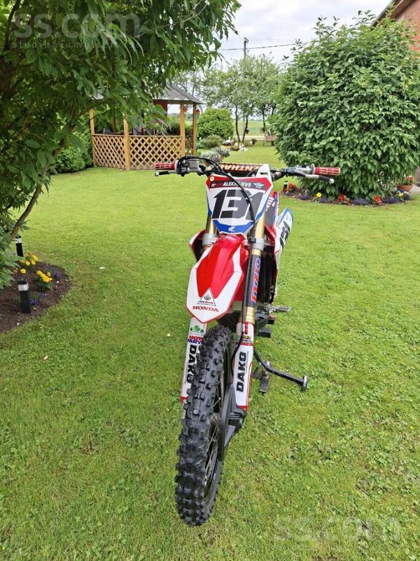 Honda CRF 450 2019 in Valka, with an engine capacity of 0.45 L and mileage of 0 thousand km for 3100 €, photo 1 on AUTOMOTO.COM.LV