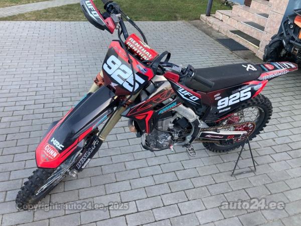 Honda CRF 450 2021 Veru, ar dzinēja tilpumu 0.00 L un nobraukumu 0 tūkst. km par 3500 €, foto 2 vietnē AUTOMOTO.COM.LV