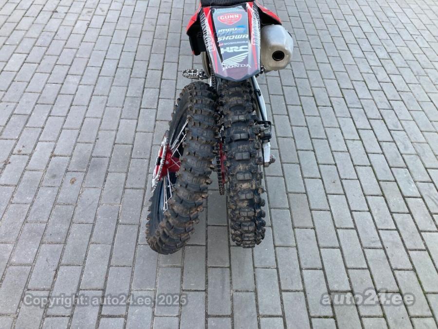 Honda CRF 450 2021 Veru, ar dzinēja tilpumu 0.00 L un nobraukumu 0 tūkst. km par 3500 €, foto 9 vietnē AUTOMOTO.COM.LV