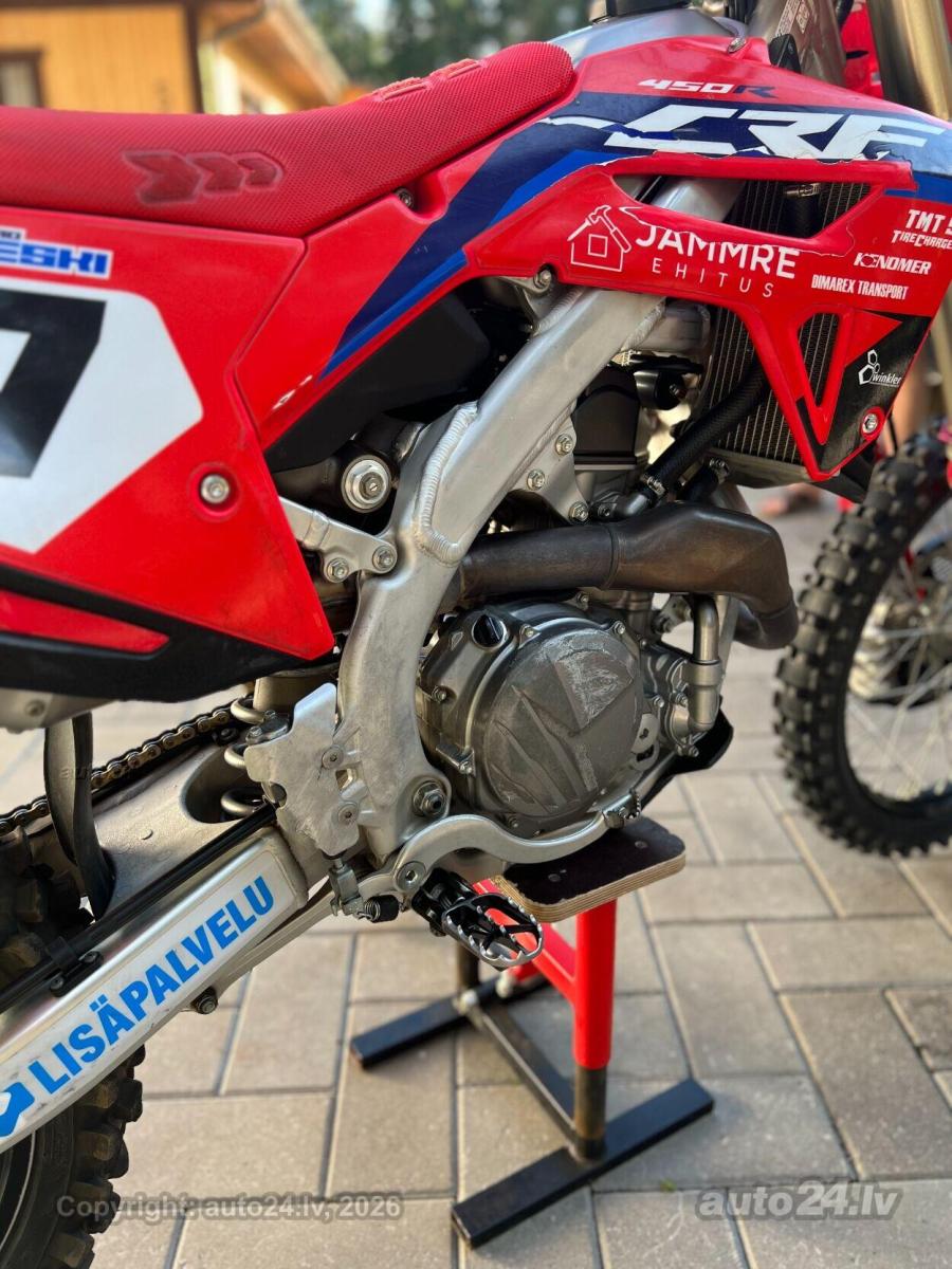 Honda CRF 450 2021 Tallina, ar dzinēja tilpumu 0.45 L un nobraukumu 68 tūkst. km par 3700 €, foto 4 vietnē AUTOMOTO.COM.LV