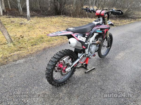 Honda CRF 450 2021 Pērnava, ar dzinēja tilpumu 0.45 L un nobraukumu 164 tūkst. km par 3600 €, foto 3 vietnē AUTOMOTO.COM.LV