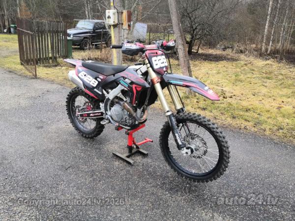 Honda CRF 450 2021 Pērnava, ar dzinēja tilpumu 0.45 L un nobraukumu 164 tūkst. km par 3600 €, foto 5 vietnē AUTOMOTO.COM.LV