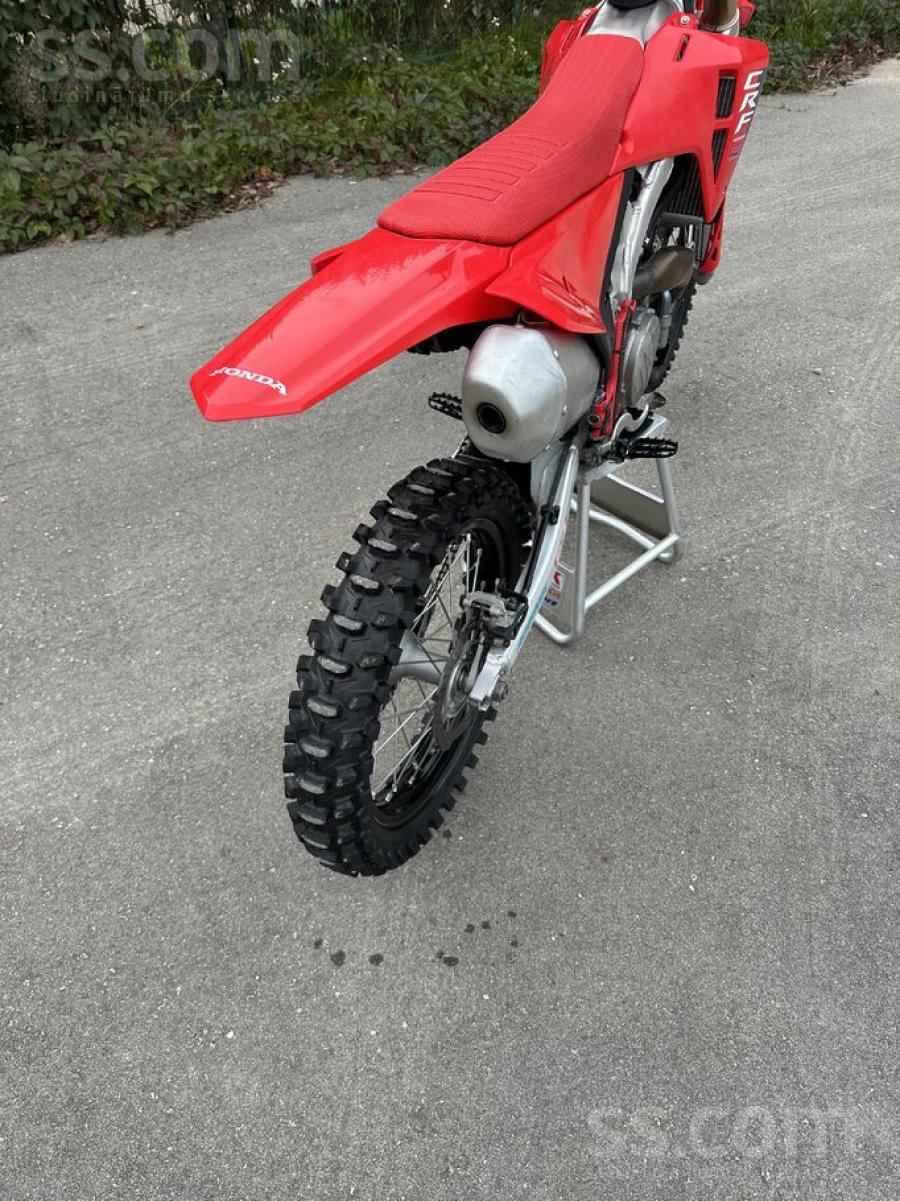 Honda CRF 450 2026 in Ogre, with an engine capacity of 0.45 L and mileage of 0 thousand km for 5500 €, photo 4 on AUTOMOTO.COM.LV