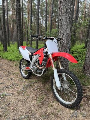 Honda CRF 450R 2003 Rīga, ar dzinēja tilpumu 0.45 L un nobraukumu 0 tūkst. km par 1800 €, foto  vietnē AUTOMOTO.COM.LV