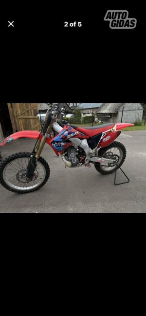 Хонда CRF 450R 2005 в Тельшяй, объемом двигателя 0.45 л и пробегом 0 тыс. км за 2150 €, фото  на AUTOMOTO.COM.LV