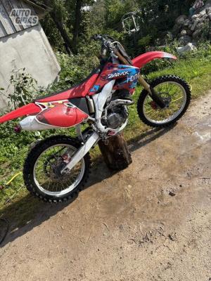 Honda CRF 450R 2005 in Telschi, with an engine capacity of 0.45 L and mileage of 0 thousand km for 2150 €, photo 7 on AUTOMOTO.COM.LV