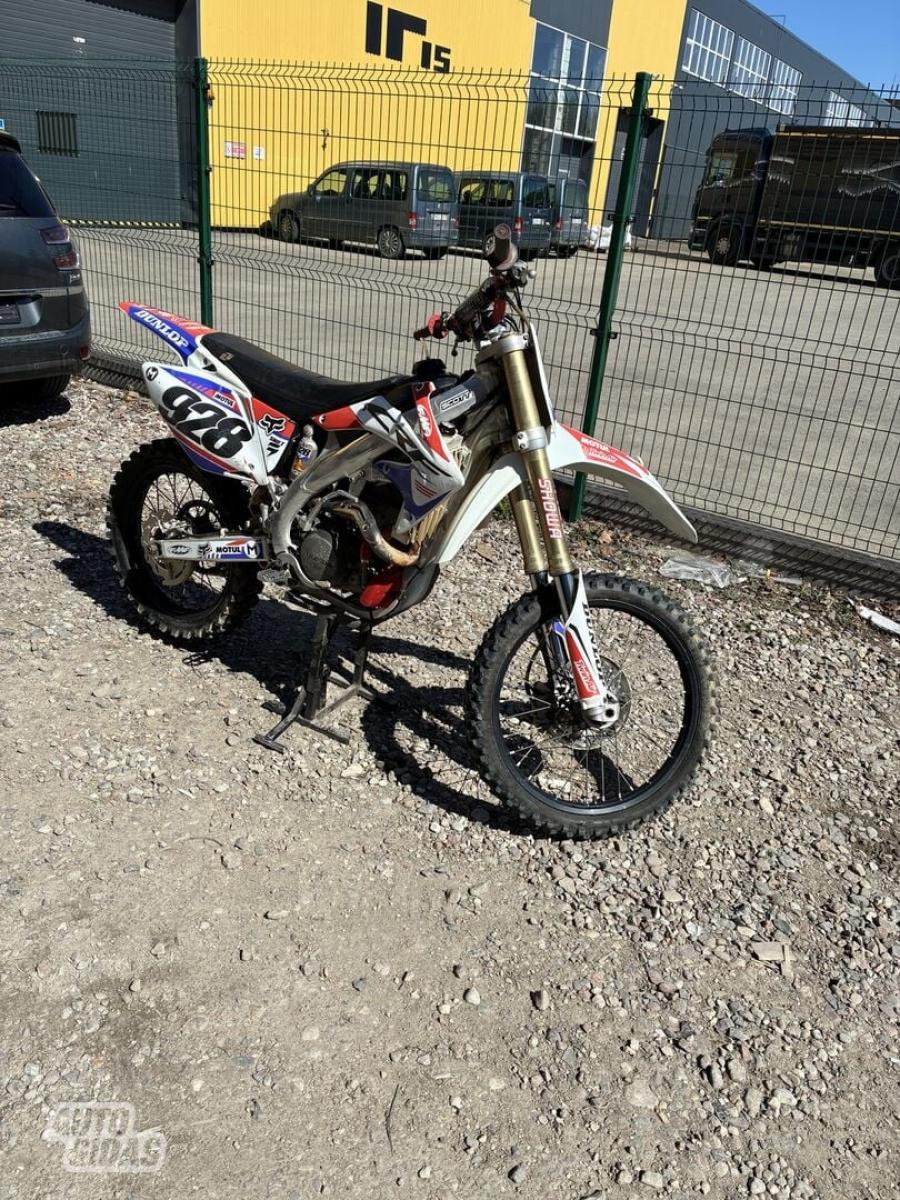 Honda CRF 450R 2007 in Alytus, with an engine capacity of 0.00 L and mileage of 0 thousand km for 1999 €, photo 1 on AUTOMOTO.COM.LV