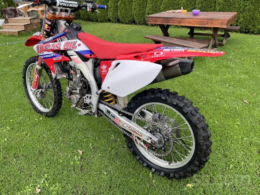 Хонда CRF 450R 2008 в Елгава, объемом двигателя 0.45 л и пробегом 0 тыс. км за 2200 €, фото 4 на AUTOMOTO.COM.LV