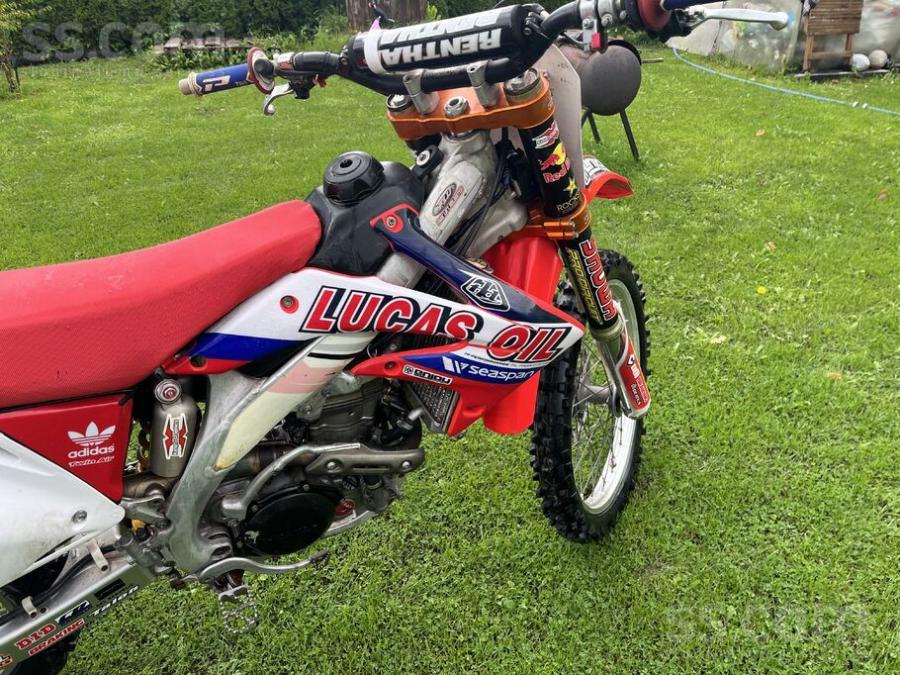 Хонда CRF 450R 2008 в Елгава, объемом двигателя 0.45 л и пробегом 0 тыс. км за 2200 €, фото 6 на AUTOMOTO.COM.LV