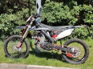 Хонда CRF 450R 2009 в Вильнюс, объемом двигателя 0.45 л и пробегом 0 тыс. км за 4999 €, фото 3 на AUTOMOTO.COM.LV