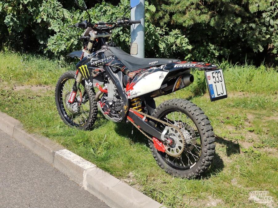Хонда CRF 450R 2009 в Вильнюс, объемом двигателя 0.45 л и пробегом 0 тыс. км за 4999 €, фото 4 на AUTOMOTO.COM.LV