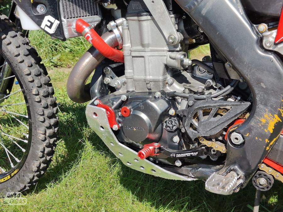 Хонда CRF 450R 2009 в Вильнюс, объемом двигателя 0.45 л и пробегом 0 тыс. км за 4999 €, фото 9 на AUTOMOTO.COM.LV