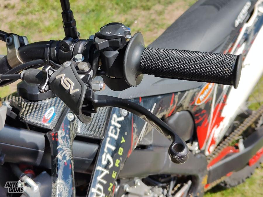 Хонда CRF 450R 2009 в Вильнюс, объемом двигателя 0.45 л и пробегом 0 тыс. км за 4999 €, фото 15 на AUTOMOTO.COM.LV