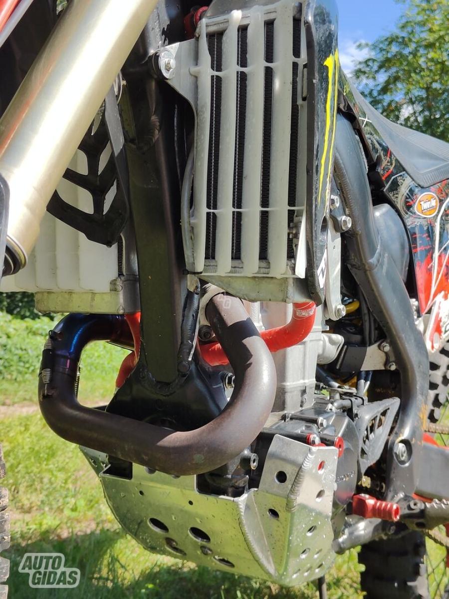 Хонда CRF 450R 2009 в Вильнюс, объемом двигателя 0.45 л и пробегом 0 тыс. км за 4999 €, фото 18 на AUTOMOTO.COM.LV