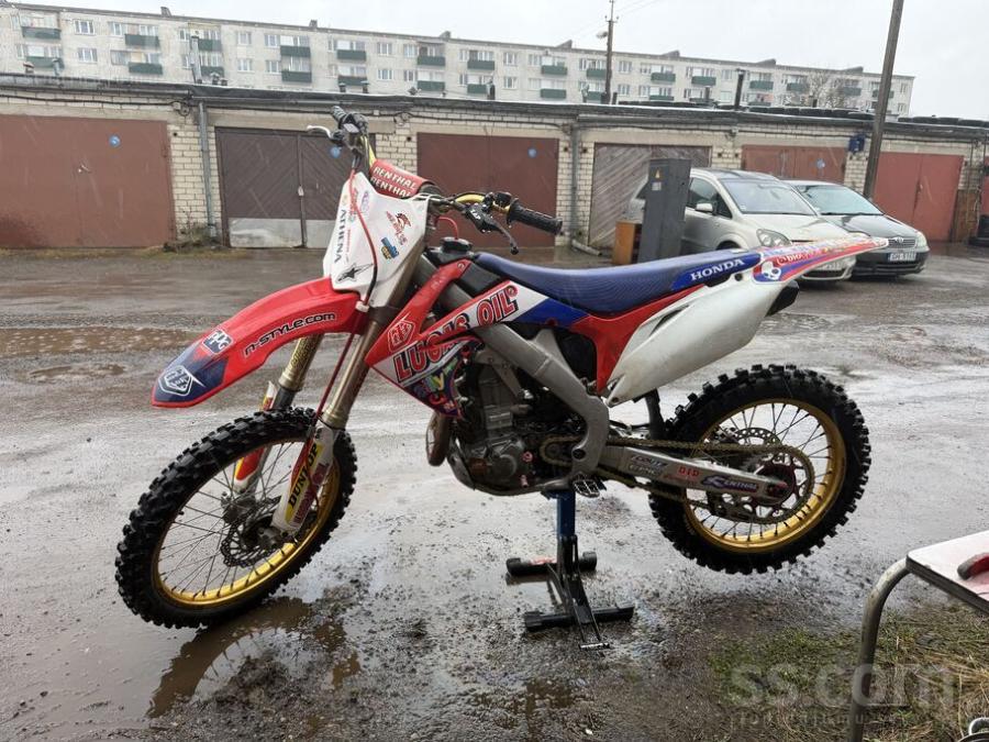 Honda CRF 450R 2010 Rīga, ar dzinēja tilpumu 0.45 L un nobraukumu 0 tūkst. km par 3000 €, foto 1 vietnē AUTOMOTO.COM.LV