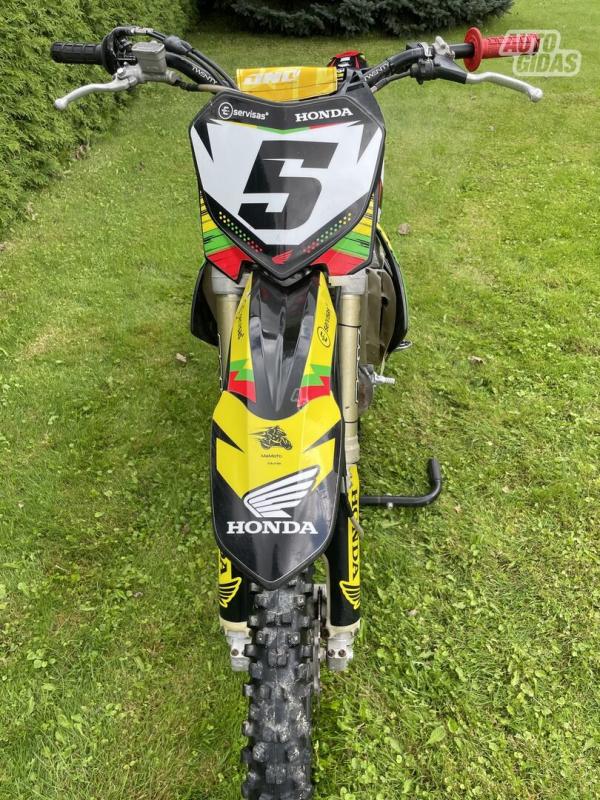 Хонда CRF 450R 2010 в Пасвалис, объемом двигателя 0.45 л и пробегом 0 тыс. км за 2200 €, фото 4 на AUTOMOTO.COM.LV