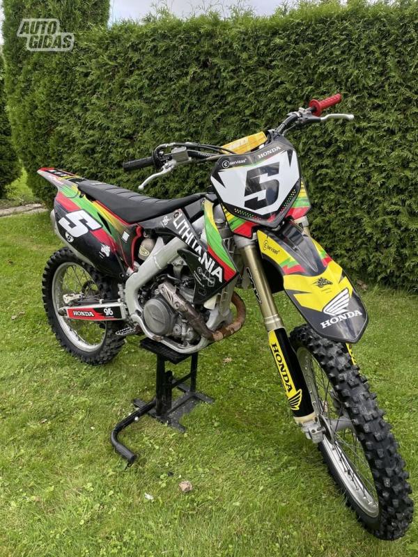 Хонда CRF 450R 2010 в Пасвалис, объемом двигателя 0.45 л и пробегом 0 тыс. км за 2200 €, фото 10 на AUTOMOTO.COM.LV