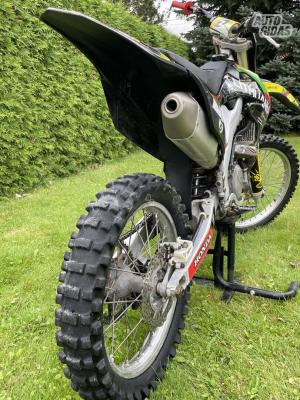 Honda CRF 450R 2010 in Pasvalys, with an engine capacity of 0.45 L and mileage of 0 thousand km for 2200 €, photo 13 on AUTOMOTO.COM.LV