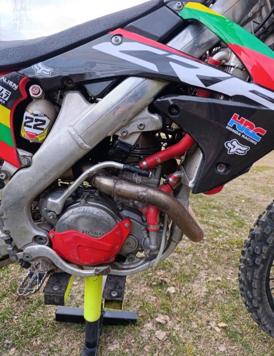 Honda CRF 450R 2011 Ukmergė, ar dzinēja tilpumu 0.45 L un nobraukumu 52 tūkst. km par 2150 €, foto 6 vietnē AUTOMOTO.COM.LV