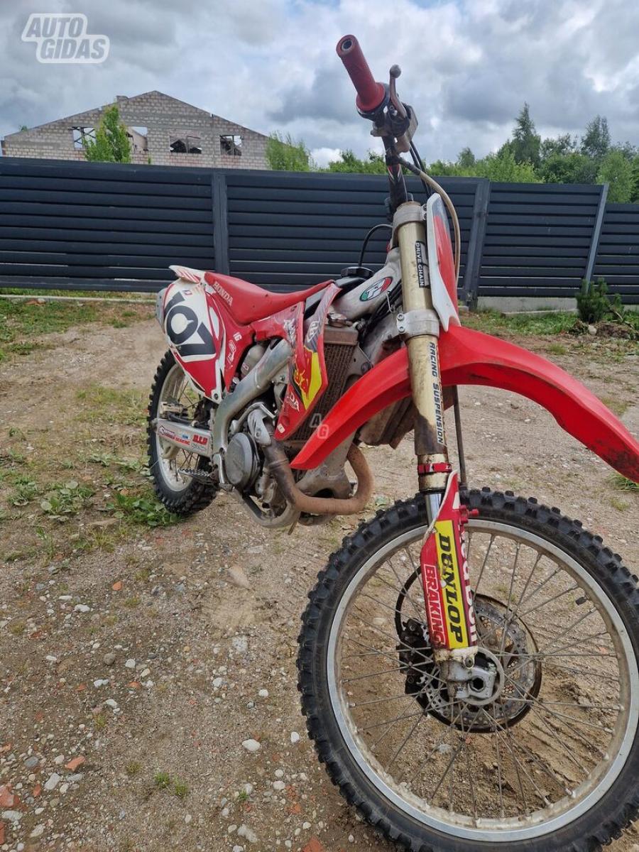 Honda CRF 450R 2011 in Klaipeda, with an engine capacity of 0.00 L and mileage of 0 thousand km for 1900 €, photo 4 on AUTOMOTO.COM.LV