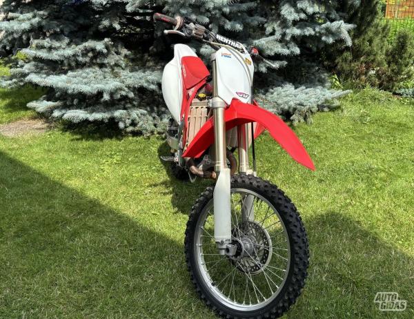 Honda CRF 450R 2011 in Kaunas, with an engine capacity of 0.00 L and mileage of 0 thousand km for 2200 €, photo 4 on AUTOMOTO.COM.LV