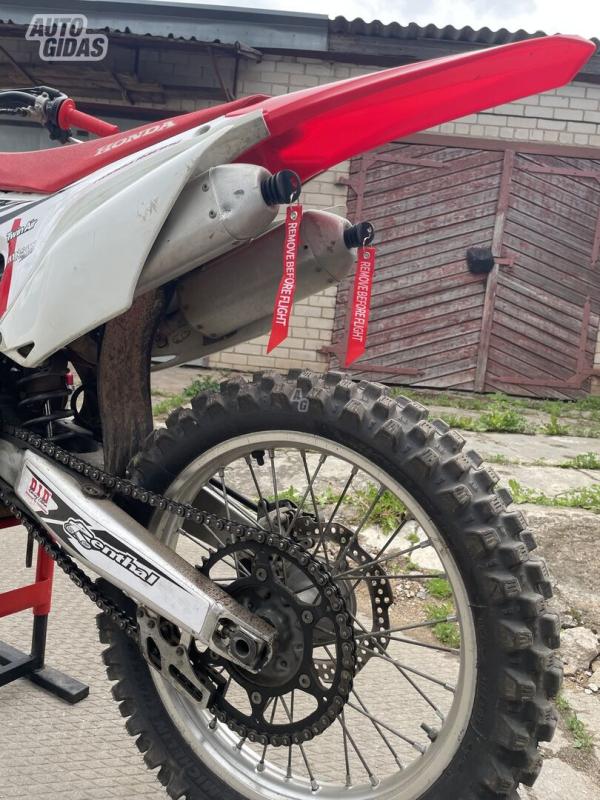Honda CRF 450R 2015 in Kupiskis, with an engine capacity of 0.00 L and mileage of 0 thousand km for 2600 €, photo 3 on AUTOMOTO.COM.LV
