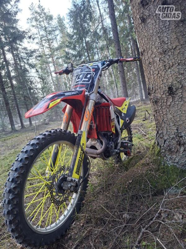Honda CRF 450R 2016 in Kaunas, with an engine capacity of 0.00 L and mileage of 0 thousand km for 1800 €, photo 4 on AUTOMOTO.COM.LV