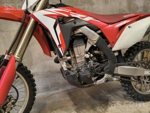 Honda CRF 450R 2017 Daugavpils, ar dzinēja tilpumu 0.45 L un nobraukumu 0 tūkst. km par 2500 €, foto 3 vietnē AUTOMOTO.COM.LV