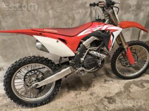 Honda CRF 450R 2017 Daugavpils, ar dzinēja tilpumu 0.45 L un nobraukumu 0 tūkst. km par 2500 €, foto 7 vietnē AUTOMOTO.COM.LV