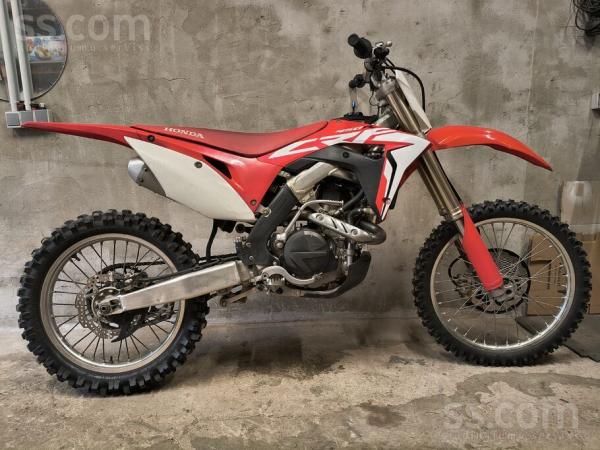 Honda CRF 450R 2017 Daugavpils, ar dzinēja tilpumu 0.45 L un nobraukumu 0 tūkst. km par 2500 €, foto 8 vietnē AUTOMOTO.COM.LV