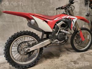 Honda CRF 450R 2017 Daugavpils, ar dzinēja tilpumu 0.45 L un nobraukumu 0 tūkst. km par 2500 €, foto 10 vietnē AUTOMOTO.COM.LV