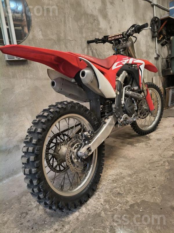 Honda CRF 450R 2017 Daugavpils, ar dzinēja tilpumu 0.45 L un nobraukumu 0 tūkst. km par 2500 €, foto 10 vietnē AUTOMOTO.COM.LV