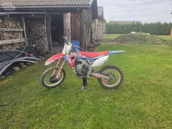 Honda CRF 450R 2017 Telšiai, ar dzinēja tilpumu 0.45 L un nobraukumu 0 tūkst. km par 2900 €, foto 1 vietnē AUTOMOTO.COM.LV