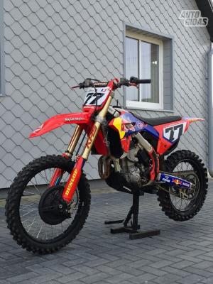 Honda CRF 450R 2022 in Kupiskis, with an engine capacity of 0.00 L and mileage of 0 thousand km for 4600 €, photo 3 on AUTOMOTO.COM.LV