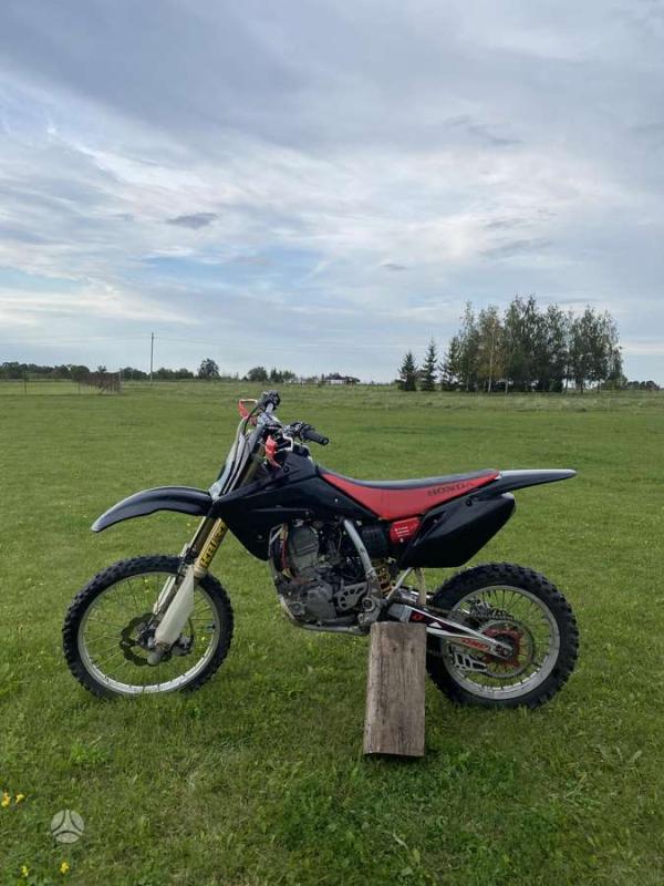 Черный Хонда CRF 2009 в Каунас, объемом двигателя 0.15 л и пробегом 0 тыс. км за 2200 €, фото 3 на AUTOMOTO.COM.LV