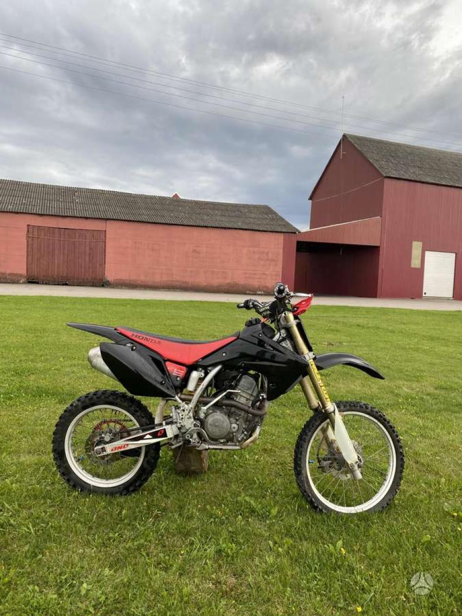 Черный Хонда CRF 2009 в Каунас, объемом двигателя 0.15 л и пробегом 0 тыс. км за 2200 €, фото 6 на AUTOMOTO.COM.LV