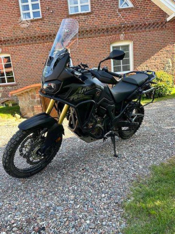 Melns Honda CRF 2016 Klaipėda, ar dzinēja tilpumu 1.00 L un nobraukumu 33 tūkst. km par 10500 €, foto 2 vietnē AUTOMOTO.COM.LV