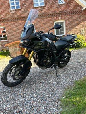 Black Honda CRF 2016 in Klaipeda, with an engine capacity of 1.00 L and mileage of 33 thousand km for 10500 €, photo 3 on AUTOMOTO.COM.LV
