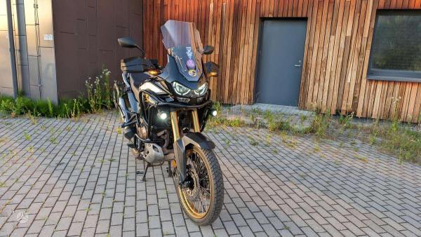 Melns Honda CRF 2020 Tauragė, ar dzinēja tilpumu 1.10 L un nobraukumu 29 tūkst. km par 11500 €, foto 2 vietnē AUTOMOTO.COM.LV