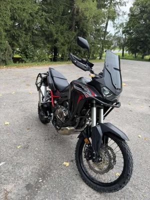 Черный Хонда CRF 2020 в Мажейкяй, объемом двигателя 1.10 л и пробегом 23 тыс. км за 11600 €, фото 6 на AUTOMOTO.COM.LV