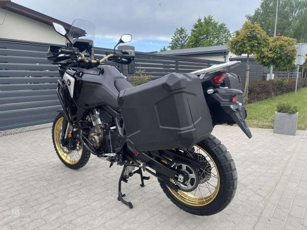 Melns Honda CRF 2021 Klaipėda, ar dzinēja tilpumu 1.10 L un nobraukumu 19 tūkst. km par 13500 €, foto 5 vietnē AUTOMOTO.COM.LV