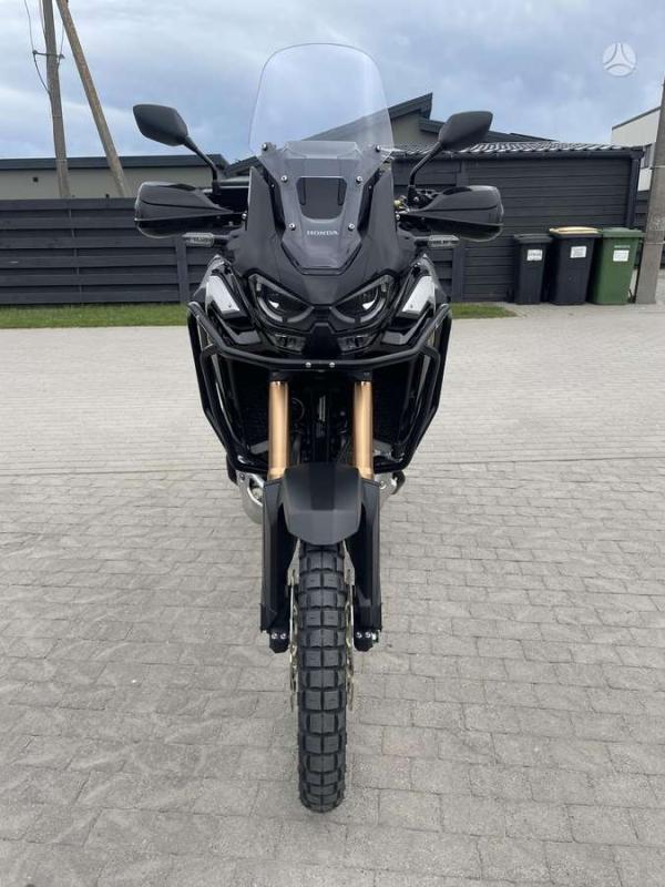 Black Honda CRF 2021 in Klaipeda, with an engine capacity of 1.10 L and mileage of 19 thousand km for 13500 €, photo 7 on AUTOMOTO.COM.LV