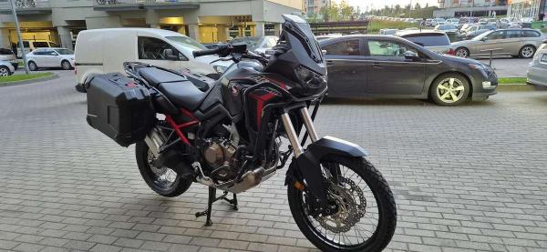 Black Honda CRF 2021 in Vilnius, with an engine capacity of 1.10 L and mileage of 19 thousand km for 9600 €, photo 3 on AUTOMOTO.COM.LV