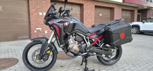 Black Honda CRF 2021 in Vilnius, with an engine capacity of 1.10 L and mileage of 19 thousand km for 9600 €, photo 7 on AUTOMOTO.COM.LV
