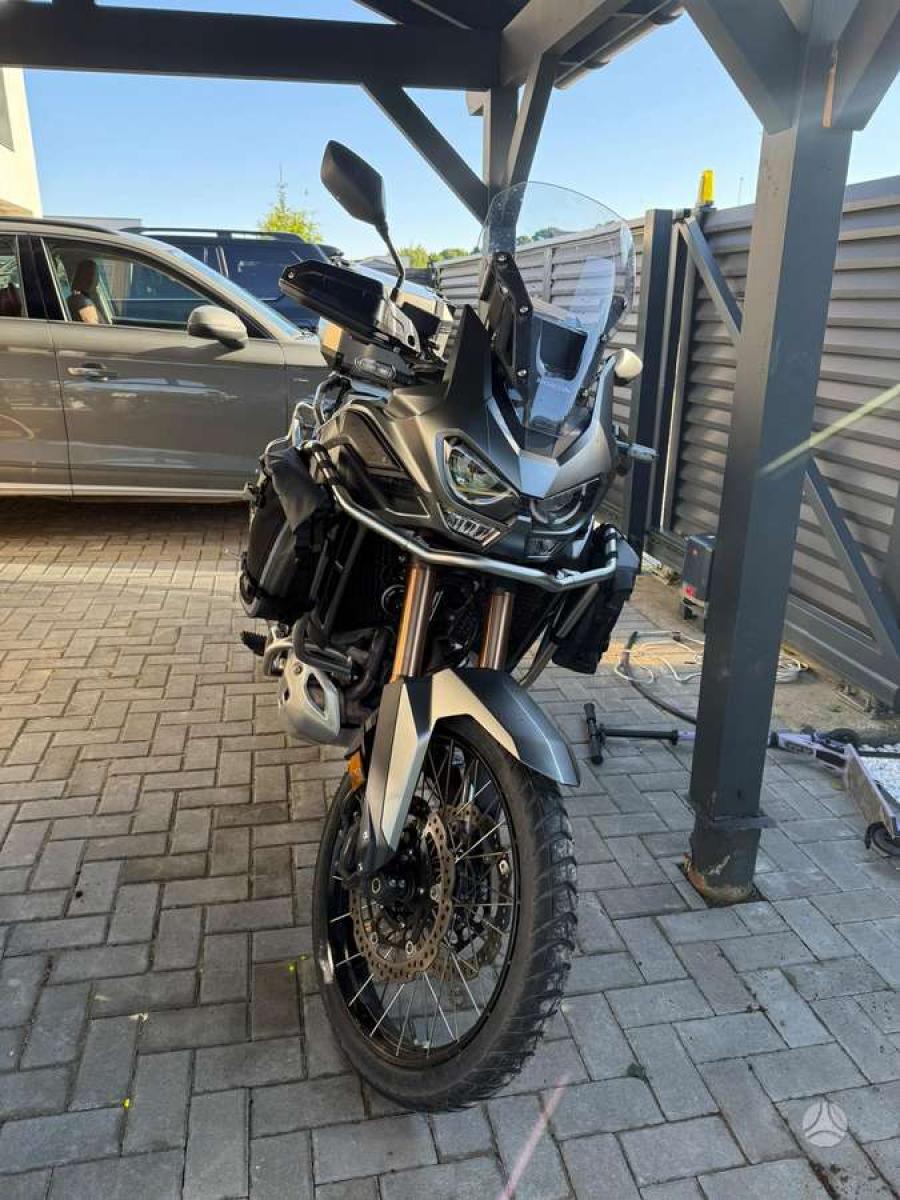 Grey Honda CRF 2023 in Vilnius, with an engine capacity of 0.00 L and mileage of 13 thousand km for 16990 €, photo 3 on AUTOMOTO.COM.LV
