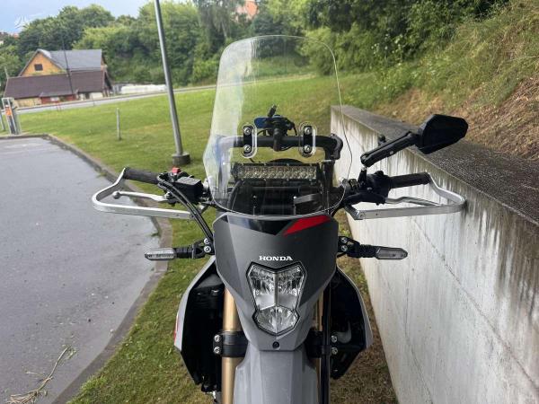 Grey Honda CRF 2025 in Vilnius, with an engine capacity of 0.30 L and mileage of 3 thousand km for 5000 €, photo 3 on AUTOMOTO.COM.LV
