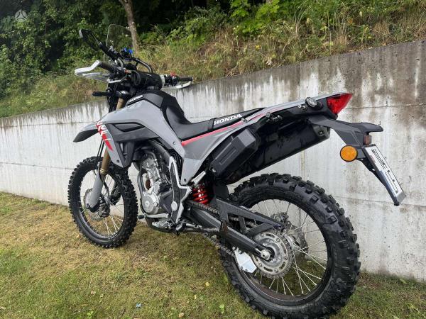 Grey Honda CRF 2025 in Vilnius, with an engine capacity of 0.30 L and mileage of 3 thousand km for 5000 €, photo 5 on AUTOMOTO.COM.LV