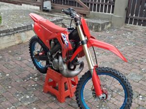Хонда CRF 2001 в Салдус, объемом двигателя 0.25 л и пробегом 0 тыс. км за 3500 €, фото 6 на AUTOMOTO.COM.LV